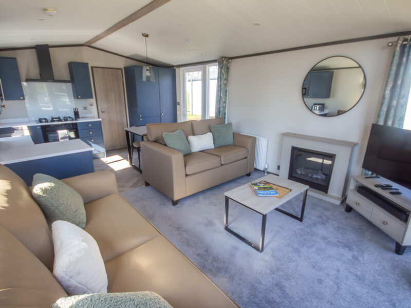 Stay at – Lilliardsedge Holiday Park and Golf Course