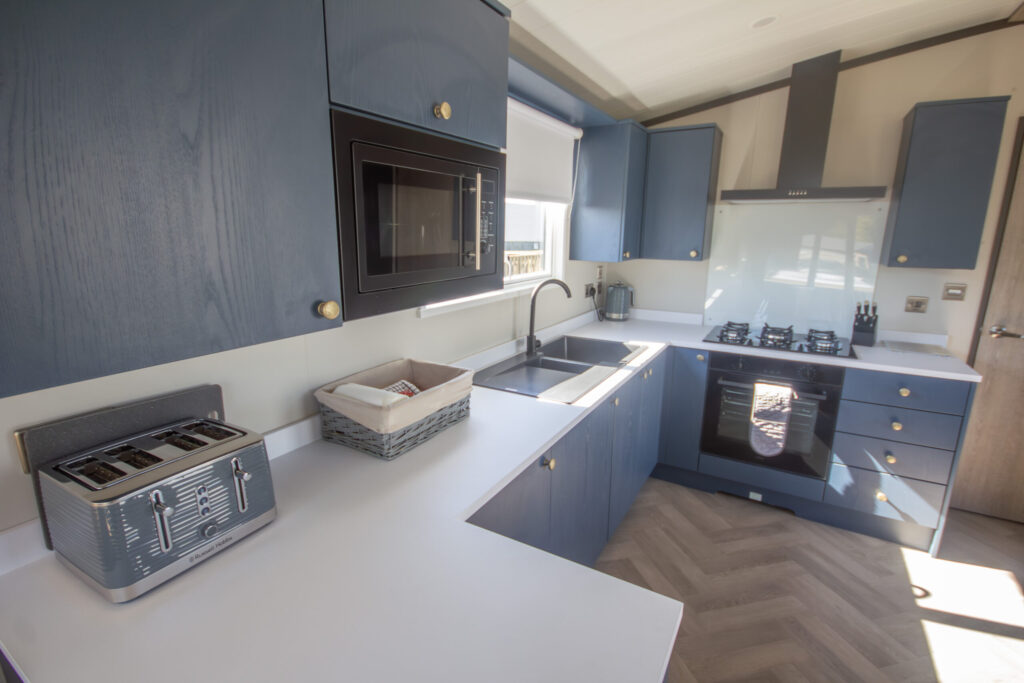 Caravan Hire – Lilliardsedge Holiday Park and Golf Course